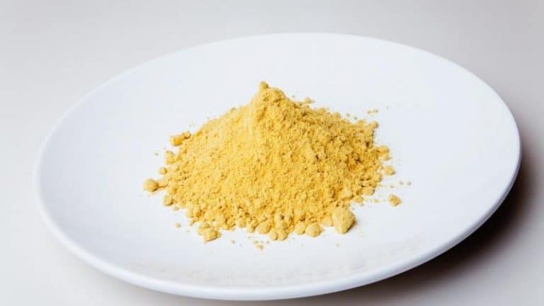 What Is Mustard Powder? (Types, Uses + Substitutes)