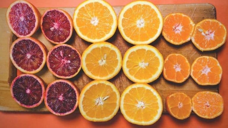 Why Is Orange Juice Yellow? (Types Of OJ, Colors + More)