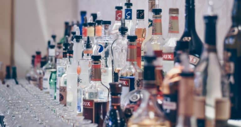 Best Chasers For Vodka (15 Different + Uncommon Ones To Try)